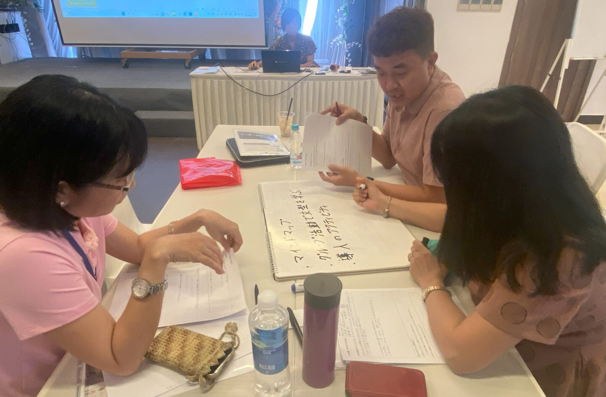 【報告】中等教育日本語教師リーダー研修2023（ベトナム）ー4年ぶりの対面研修を実施ー | 公益財団法人かめのり財団